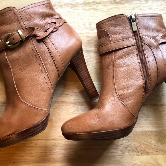 Banana Republic | Shoes | Banana Republic Camel Leather Ankle Booties ...